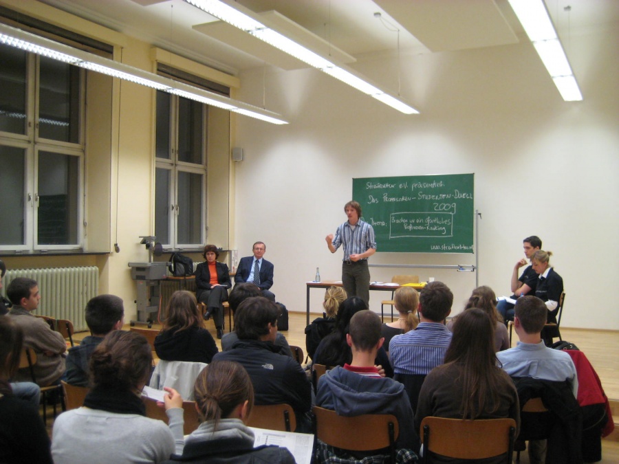 Streitkultur veranstaltet Professoren-Studenten-Duell zum Dies ...